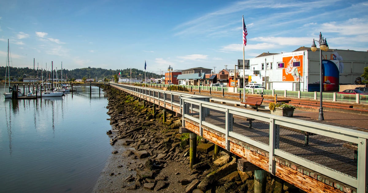 This Stunning Seaside Town In Oregon Where Retiring Comfortably Costs ...