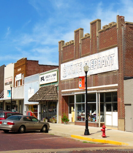 simple living missouri town ftr