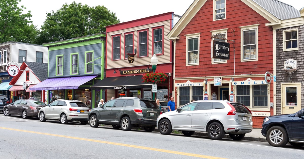 This Small Town In Maine Is So Peaceful, You'll Want To Start Over Here
