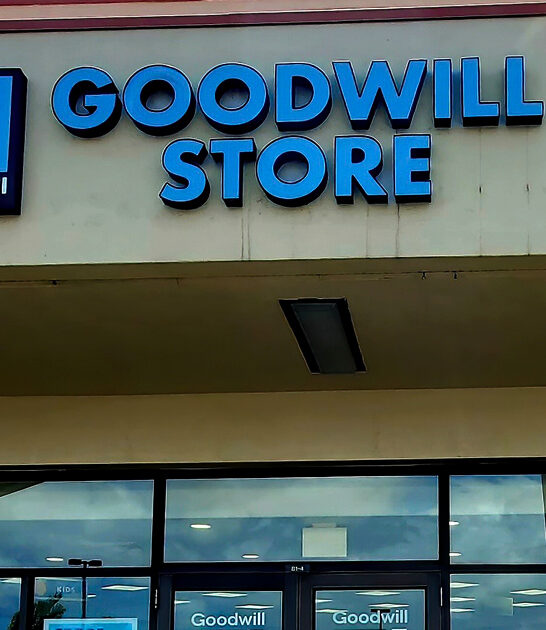 store hawaii thrift friday ftr