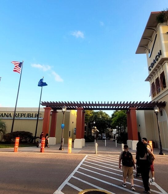 texas outlet mall stores ftr