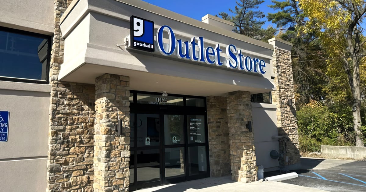 9 Enormous Thrift Stores In Ohio That Are Too Good To Pass Up