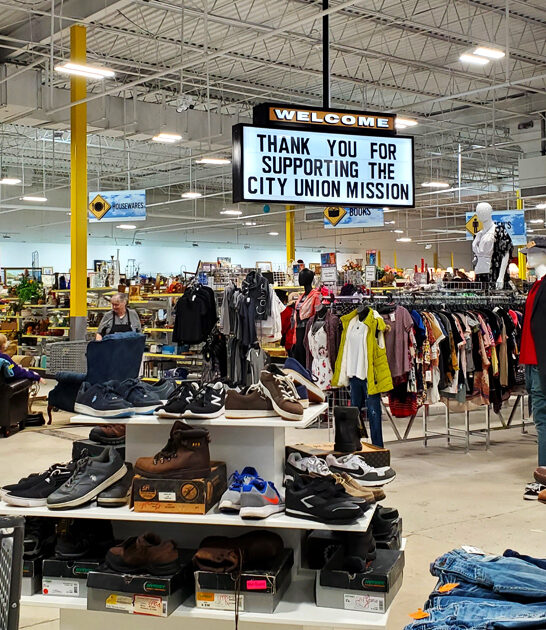 thrift store hours missouri ftr