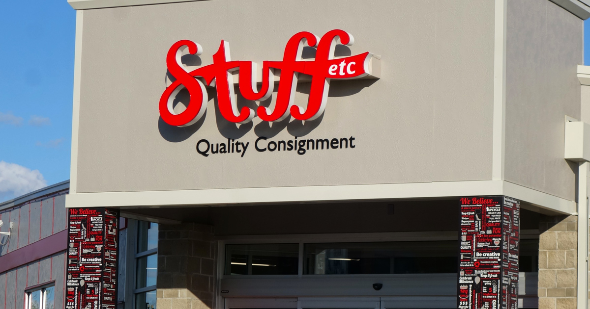The Massive Thrift Store In Iowa Where You Can Fill A Whole Cart For $45