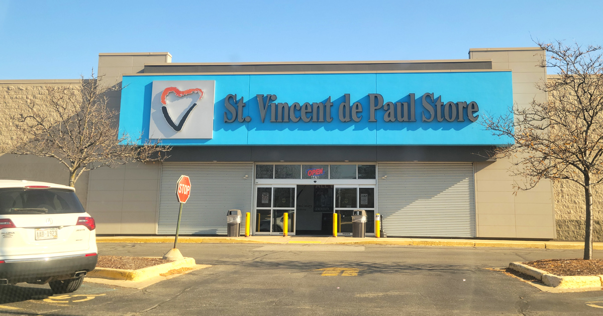 10 Enormous Thrift Stores In Wisconsin That Are Too Good To Pass Up