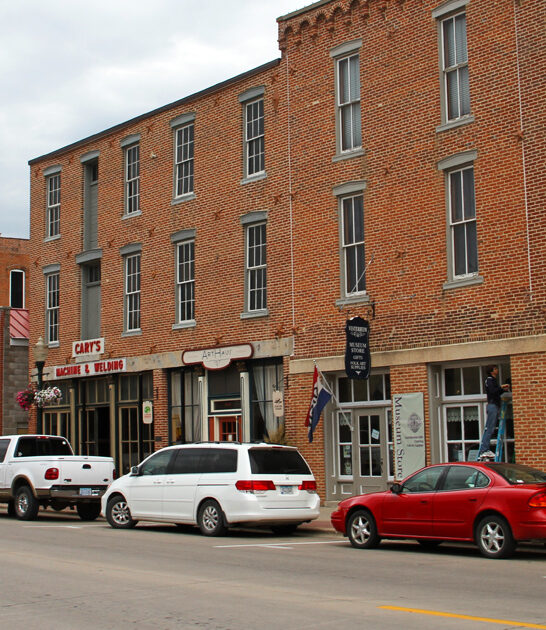 towns iowa retire comfortable FTR