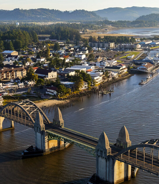 towns postcard worthy oregon ftr