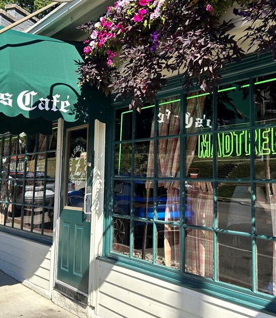 unassuming delightful cafe ohio ftr