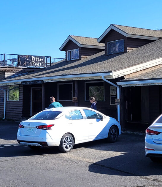 unassuming restaurants wyoming pizza ftr