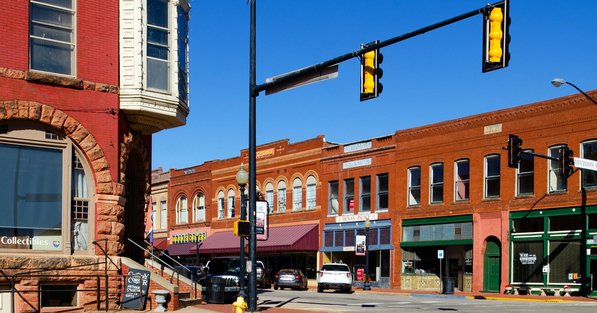 10 Underrated Towns In Oklahoma Where You Can Live Well For Less
