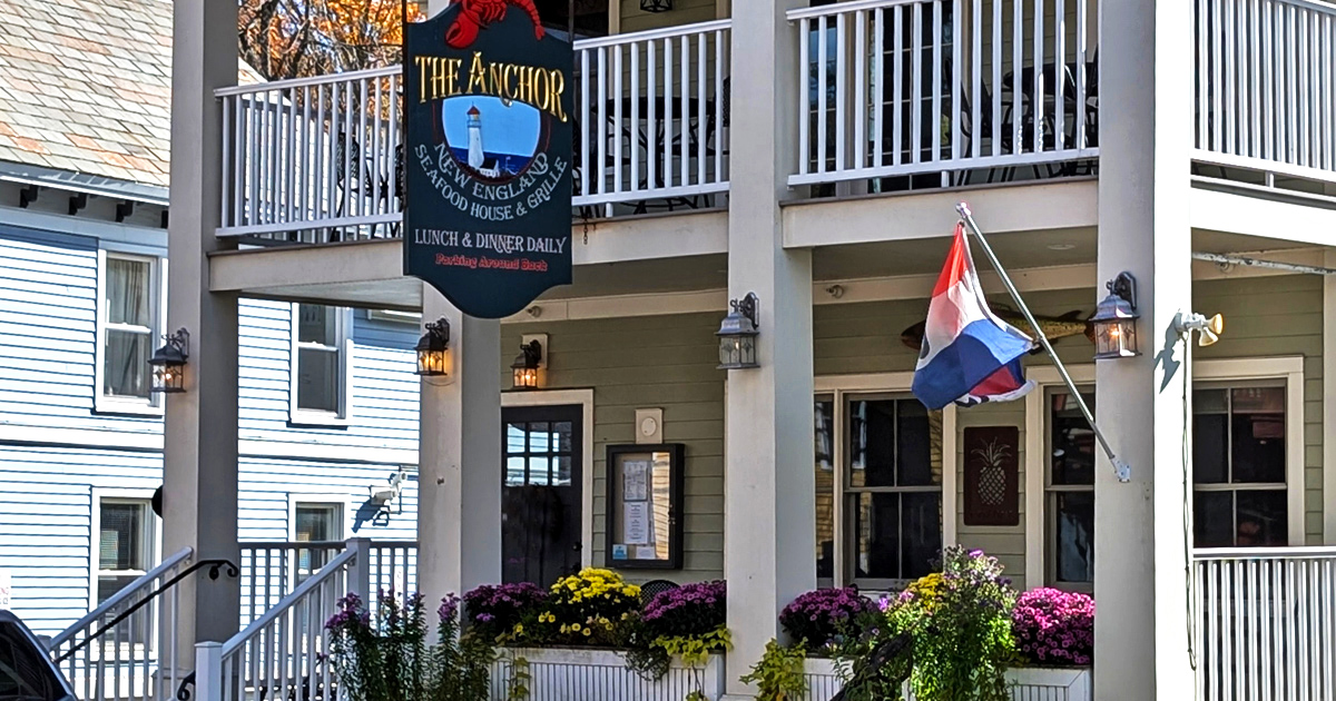 People Drive From All Over Vermont To Feast At This No-Frills Seafood ...