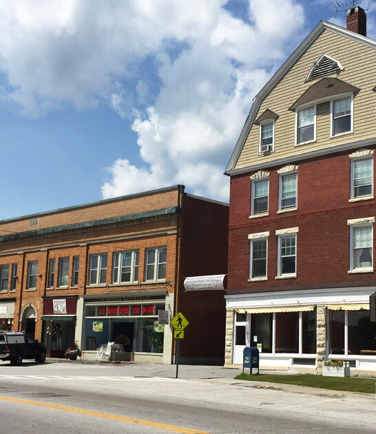 vermont town getaway destination ftr