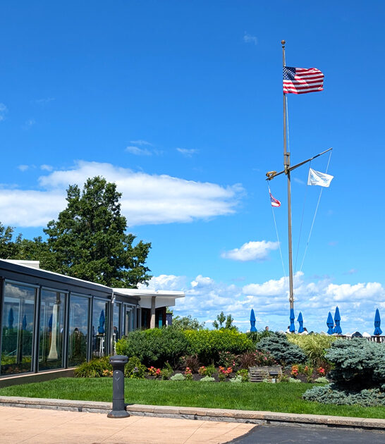 visit iconic seafood ohio ftr