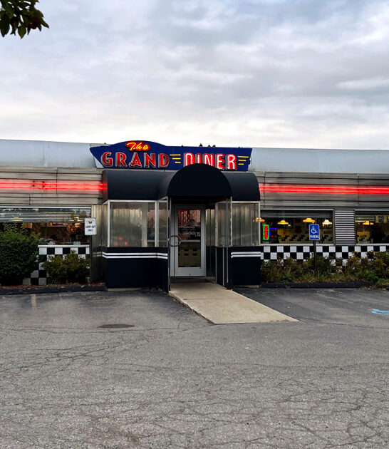 wall restaurants michigan worth ftr