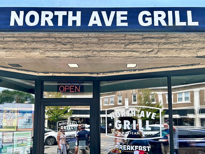 "New American Diner" promises the sign, and North Avenue Grill delivers with a welcoming entrance that beckons hungry Wauwatosa wanderers inside.