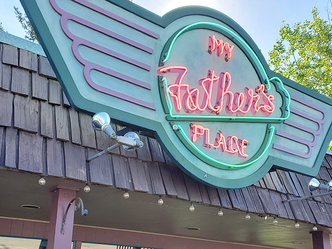 This neon sign isn&rsquo;t just catching your eye&mdash;it&rsquo;s a beacon of burger hope for hungry travelers. Classic Americana at its finest.