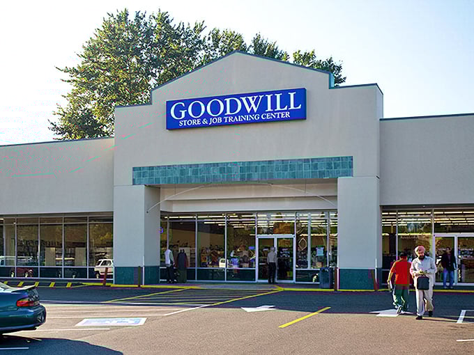 The gateway to bargain paradise! Burien Goodwill's welcoming facade promises treasure hunting adventures that won't break the bank.
