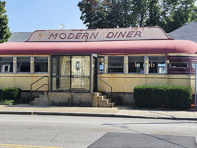 Sunshine meets nostalgia at this National Historic Landmark, where the cream and burgundy exterior has welcomed hungry Rhode Islanders for generations.