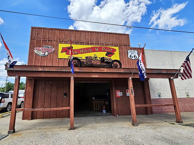 The western-style facade of Hitch n Post beckons treasure hunters with its Route 66 charm and promise of discoveries waiting inside.