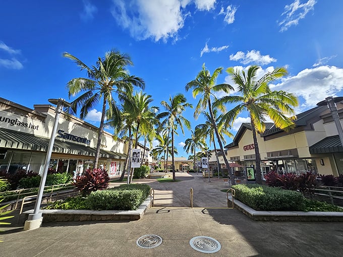 Palm trees swaying over designer deals&mdash;only in Hawaii can bargain hunting feel like a vacation activity.