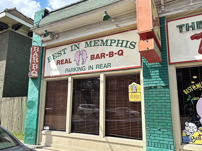 "Best in Memphis" isn't just a slogan&mdash;it's a warning to your belt that it might need to loosen up a notch before this meal is over.