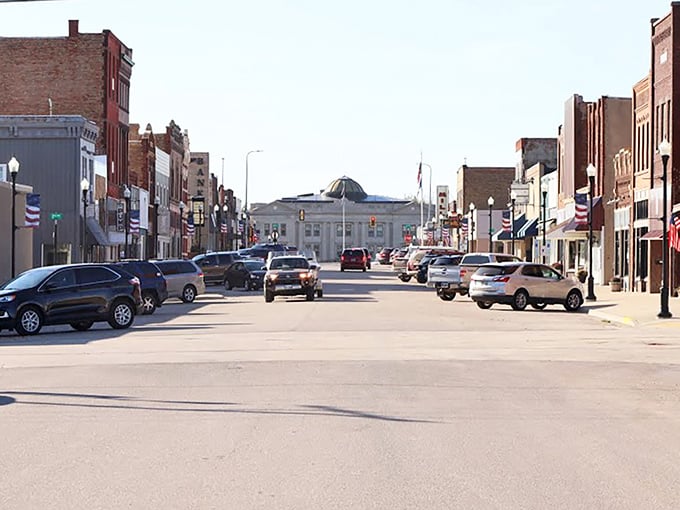 Wide streets and ample parking&mdash;luxuries city folks dream about while circling blocks for the fifteenth time.