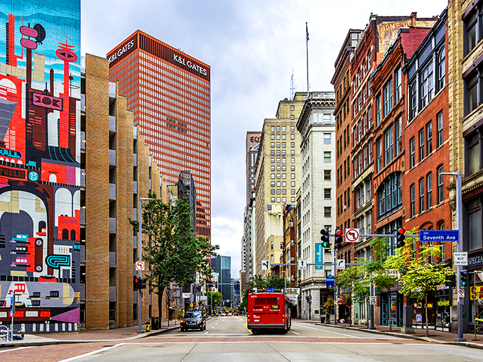 Downtown Pittsburgh pulses with urban energy while keeping prices down to earth&mdash;a rare combination that makes retirees smile.