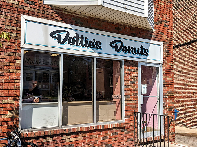 The unassuming brick fa&ccedil;ade of Dottie's Donuts in West Philadelphia hides a vegan pastry paradise that's worth crossing state lines for.
