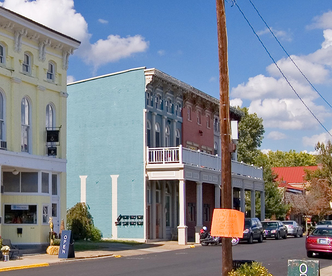 Pastel-colored historic buildings with ornate architectural details give Augusta its timeless charm that feels straight from a television set.