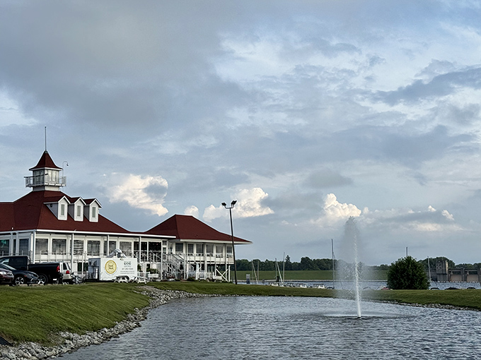 Where Indiana pretends it has a coastline &ndash; Rick's distinctive lighthouse tower and waterfront deck create the perfect setting for seafood fantasies in the Midwest.