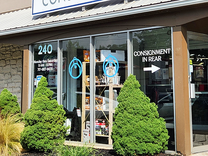 The unassuming storefront of Fashion Cents belies the treasure trove within&mdash;like finding a gourmet meal at what looks like a greasy spoon.
