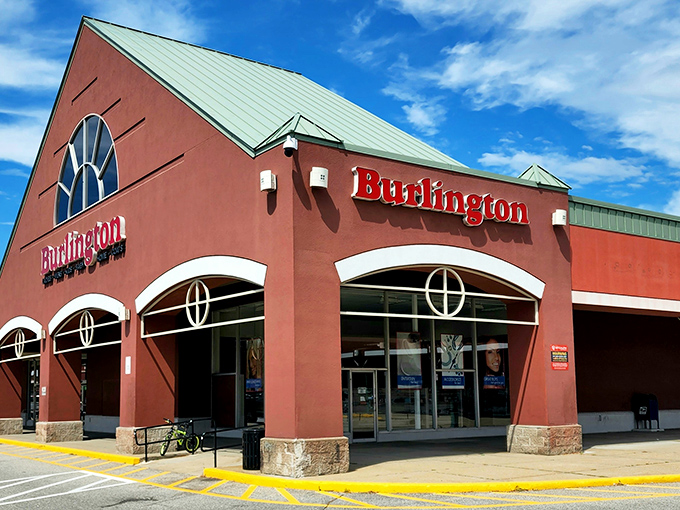 Burlington's distinctive terra-cotta fa&ccedil;ade promises treasure hunting adventures within. The arched windows are like portals to a bargain-seeker's paradise.