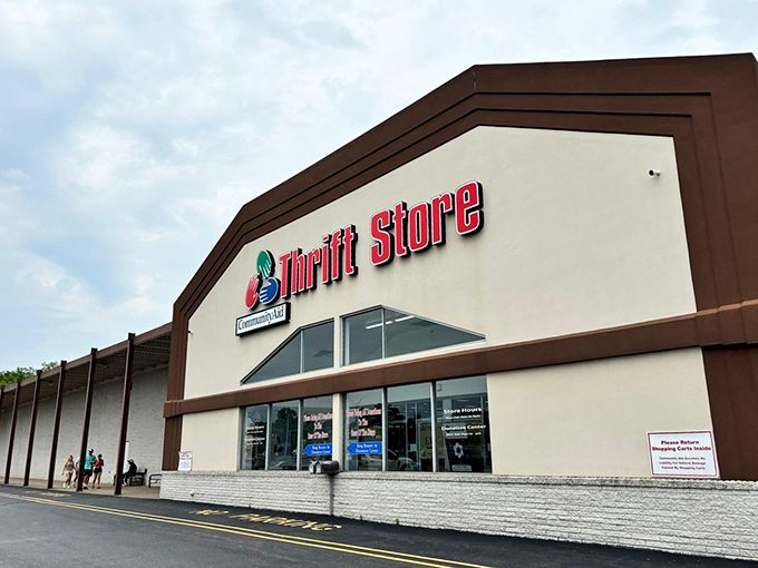 As the sun sets on full-price shopping, CommunityAid stands ready to welcome treasure hunters with its warm glow.