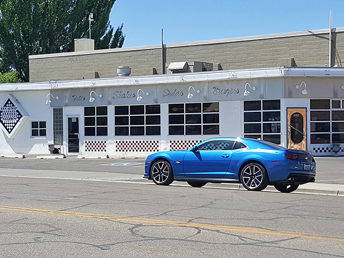 Even sports cars pull up for pit stops at this unassuming roadside gem&mdash;good taste knows no vehicle preference.
