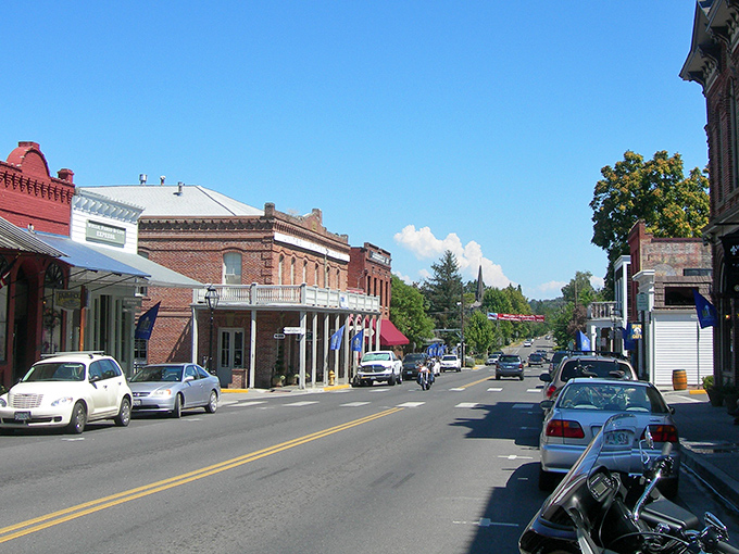 Downtown Jacksonville looks like a movie set, but it's the real deal &ndash; brick buildings and tree backdrops creating a postcard-perfect main street.