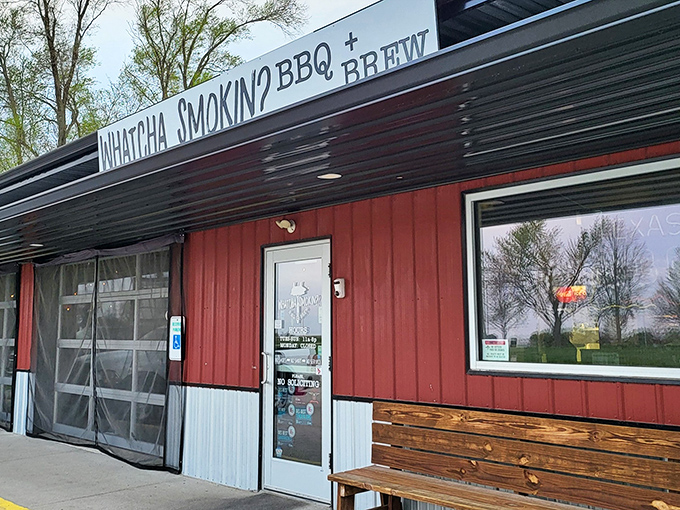 The sign says it all – BBQ + BREW. Like peanut butter and jelly or Sonny and Cher, some combinations are just meant to be.