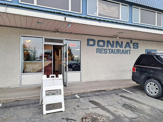 The unassuming exterior of Donna's Restaurant proves once again that culinary treasures often hide in plain sight. No fancy frills, just breakfast brilliance awaiting inside.