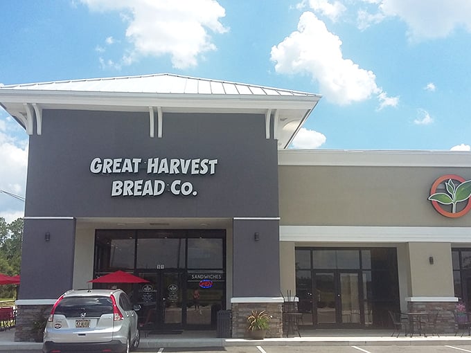 The unassuming storefront hides a carb paradise within. Like finding a speakeasy, but instead of cocktails, you're smuggling out sourdough.