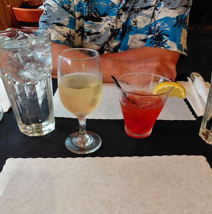 In Okeechobee, even the cocktails dress casually&mdash;unpretentious glasses of wine and a perfectly garnished cocktail that won't require a dictionary to order.