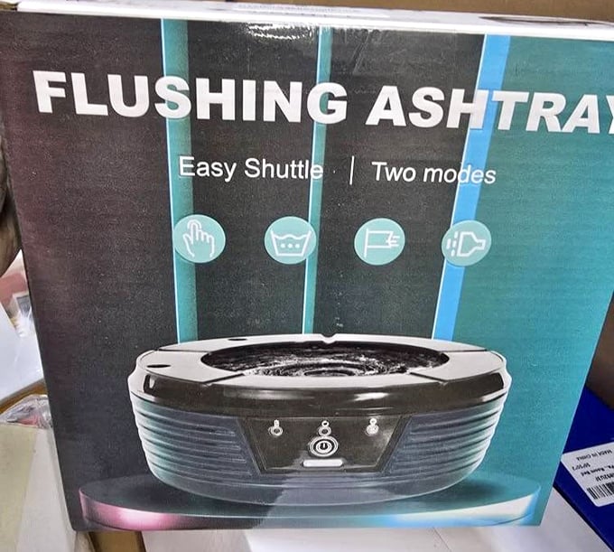 A flushing ashtray with "two modes"? The perfect gift for someone you simultaneously love and want to subtly insult.