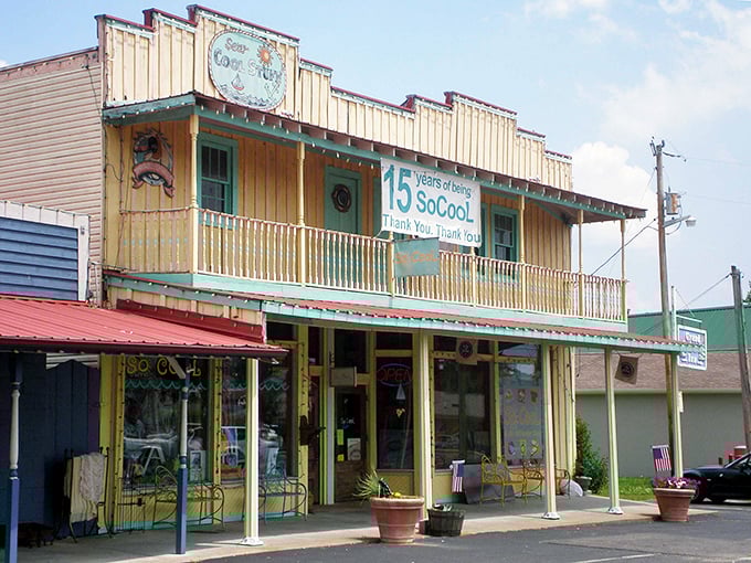 Grand Rivers welcomes you with quirky charm and that "we've been expecting you" small-town warmth that's impossible to fake.