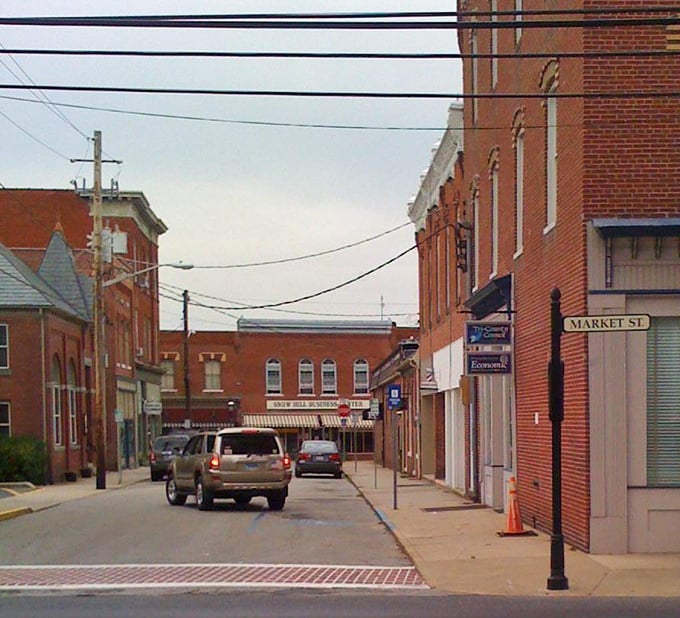 Market Street in Snow Hill offers small-town charm and affordable living, perfect for stretching retirement dollars in Maryland.