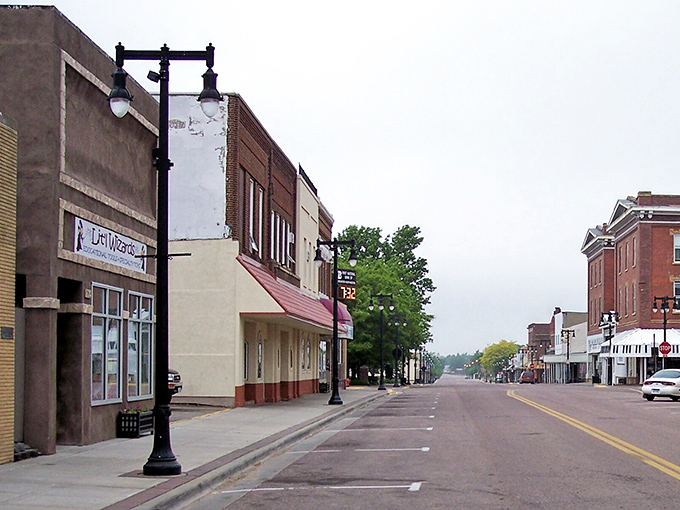 Worthington's downtown invites leisurely window shopping and friendly conversations. Where rushing is optional and smiling at strangers is expected.