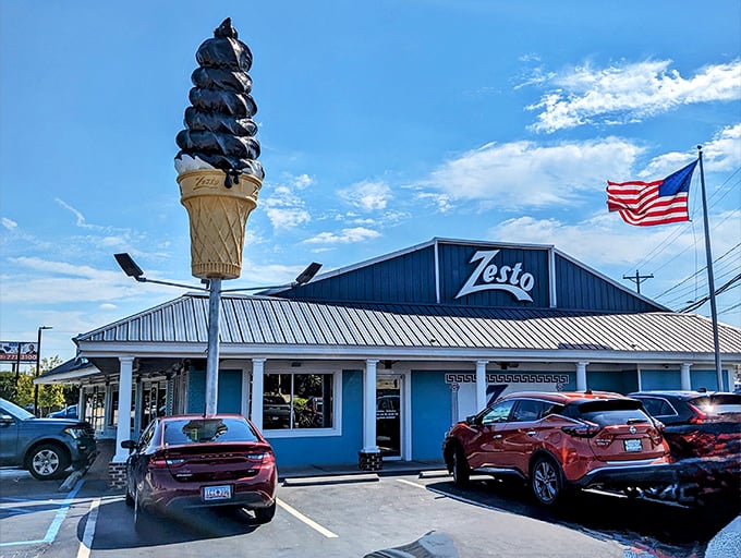Zesto's retro charm brings back memories of simpler times when good chicken and ice cream ruled.