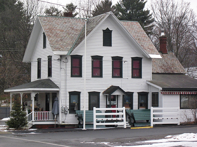 Historic homes with distinctive architecture make Bolton a feast for the eyes as well as an affordable retirement haven.
