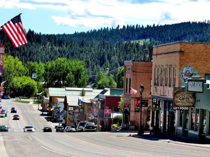 In Eureka, the mountains hug the town like a protective parent, while the main street offers just enough civilization to keep things interesting.