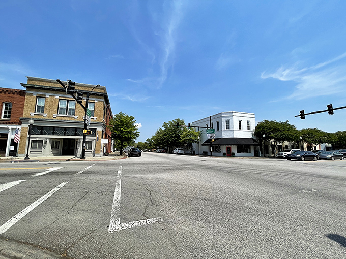 The wide streets of downtown Manning offer breathing room that city dwellers can only dream about.