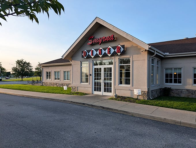 Those diamond-shaped signs promise classic diner fare with a side of Delaware hospitality.