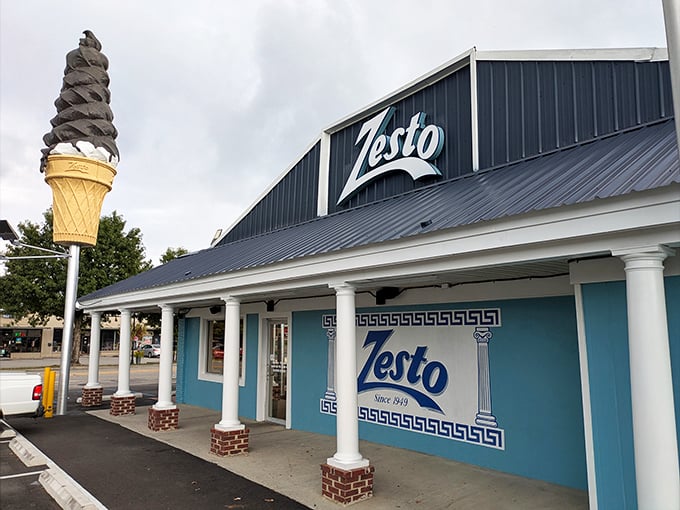 That classic drive-in style promises the kind of comfort food that makes you feel like a kid again.