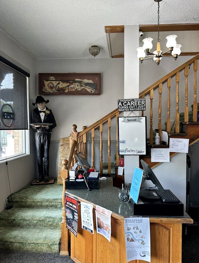 Wood paneling and practical design create an atmosphere where the food, not the decor, remains the undisputed star.